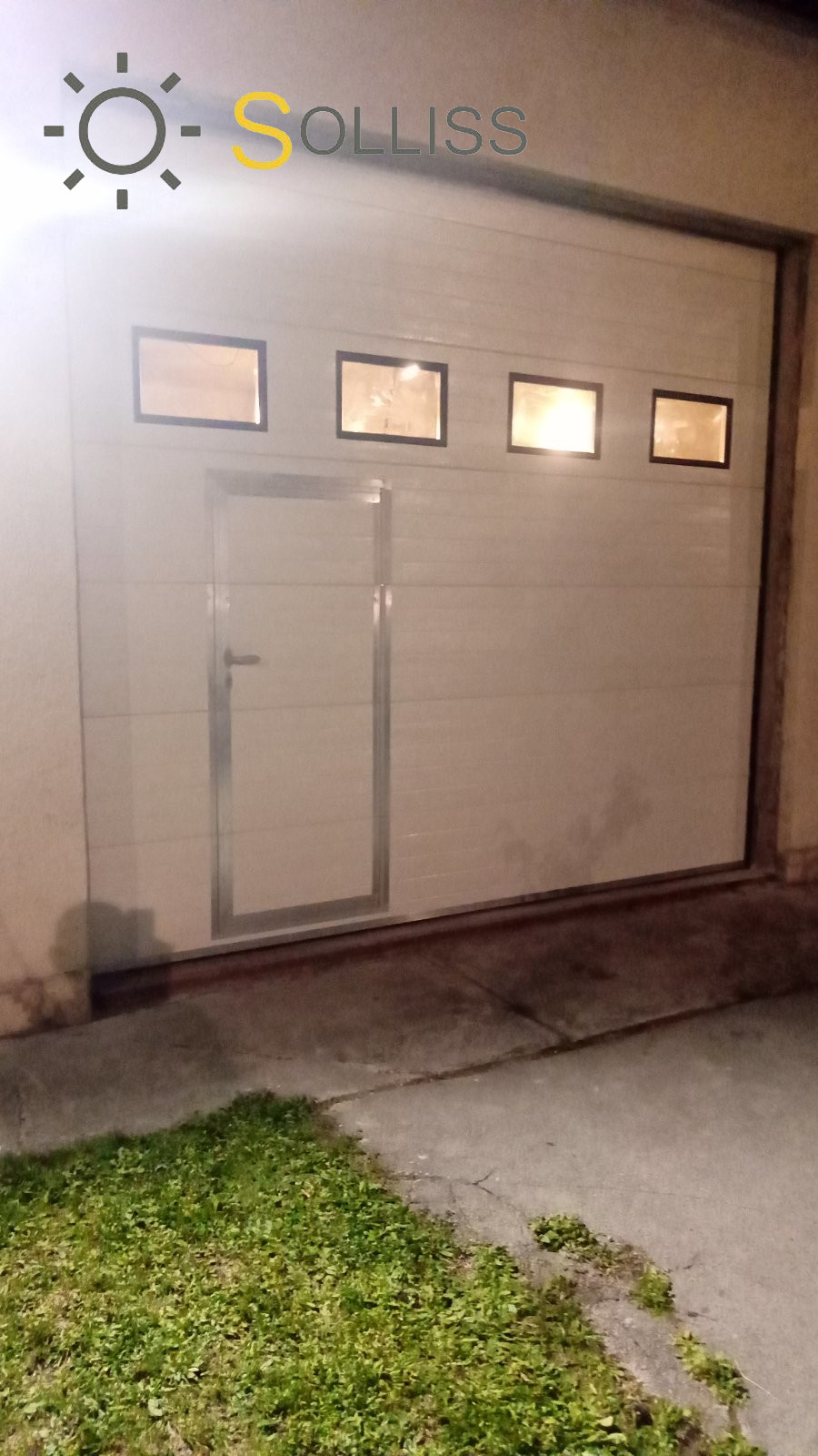 Najcenejša garažna vrata SOLLISS SW SOLID TEC DOOR IN DOOR - Švicarska ...